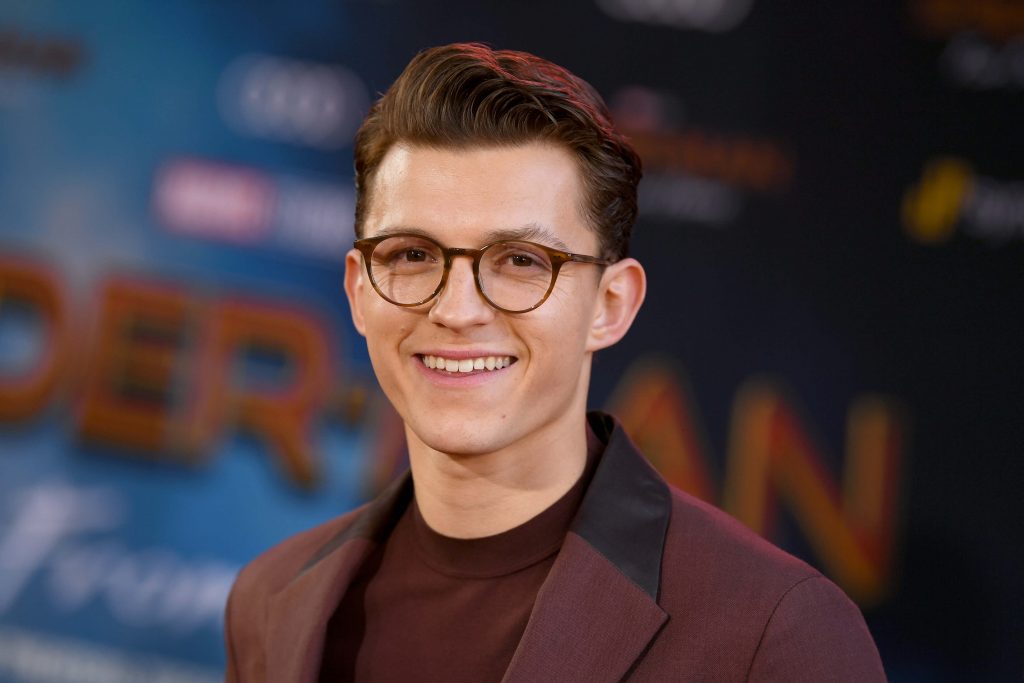 La Franchise James Bond Alimente Tom Holland En Tant Que Rumeurs 007